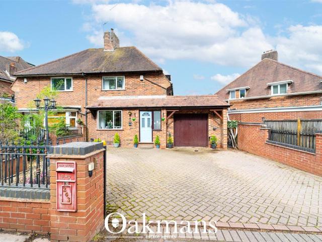 3 bedroom semi detached house for sale