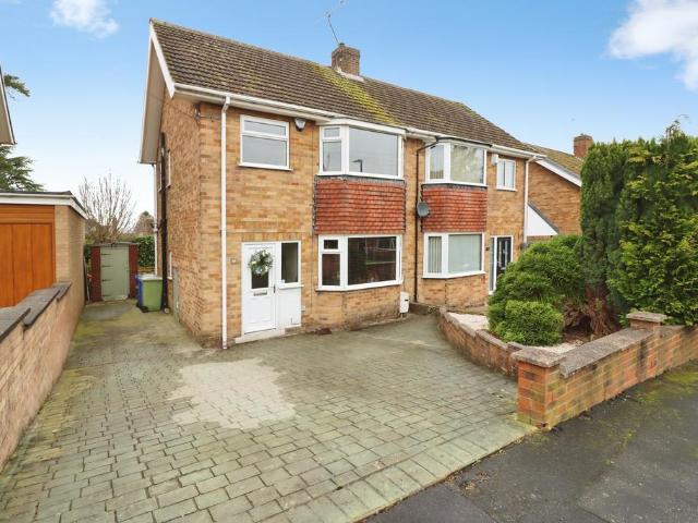 3 bedroom semi detached house for sale