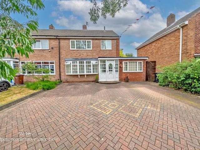 3 bedroom semi detached house for sale
