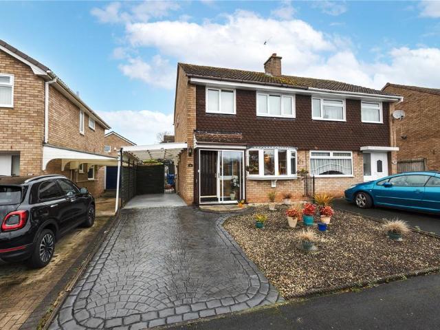 3 bedroom semi detached house for sale