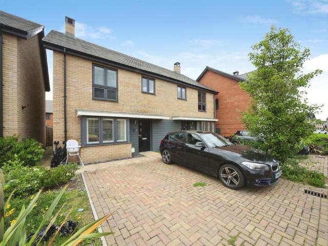 3 bedroom semi detached house for sale