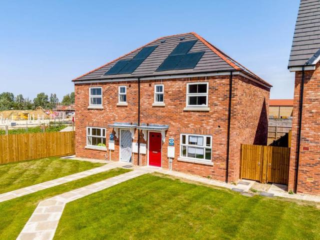 3 bedroom semi detached house for sale