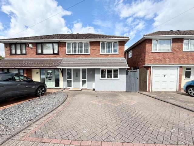 3 bedroom semi detached house for sale