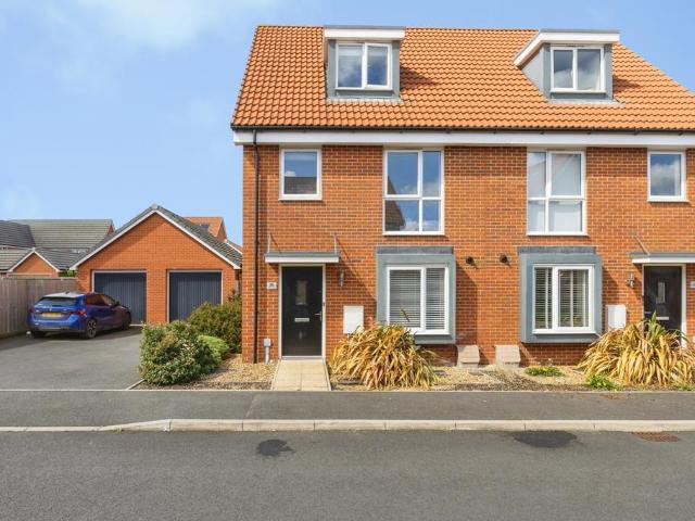 3 bedroom semi detached house for sale