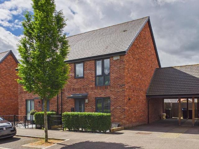 3 bedroom semi detached house for sale
