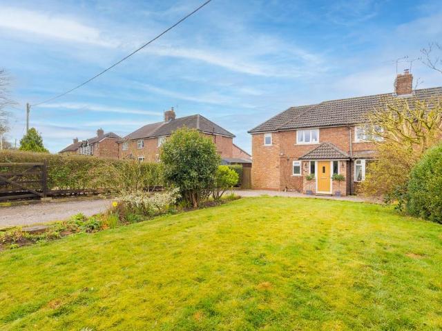 3 bedroom semi detached house for sale