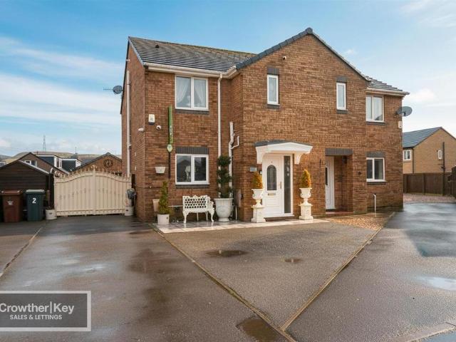3 bedroom semi detached house for sale