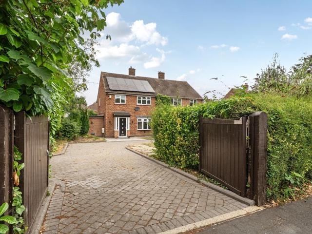 3 bedroom semi detached house for sale