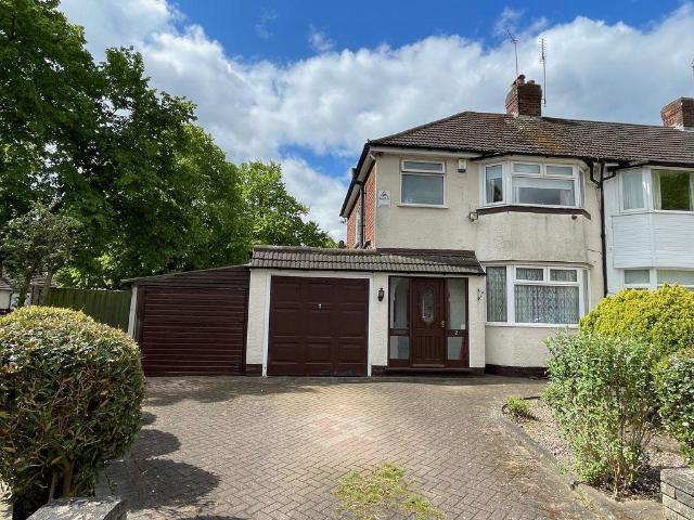 3 bedroom semi detached house for sale
