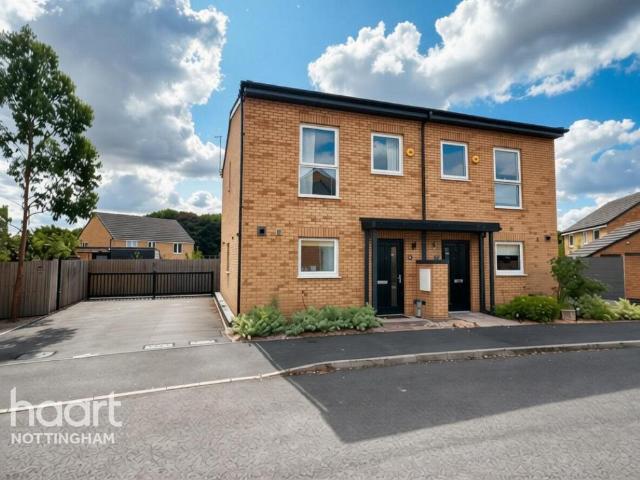 3 bedroom semi detached house for sale
