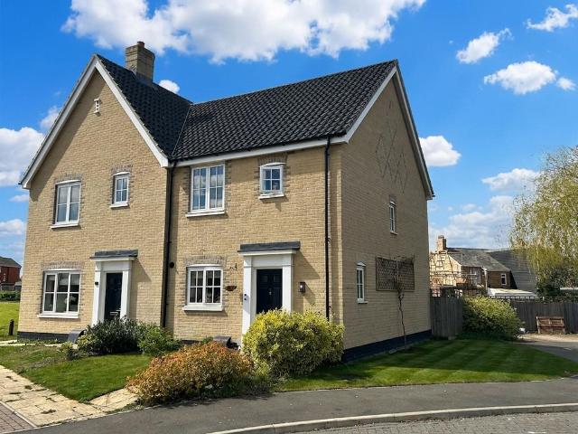 3 bedroom semi detached house for sale