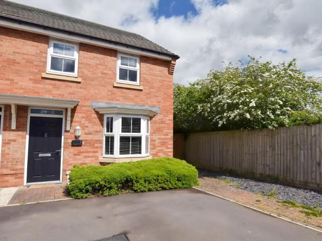 3 bedroom semi detached house for sale