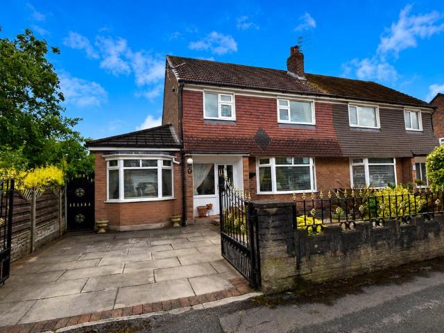 3 bedroom semi detached house for sale