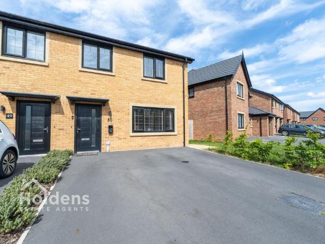 3 bedroom semi detached house for sale