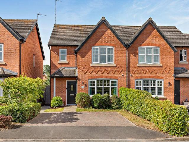 3 bedroom semi detached house for sale