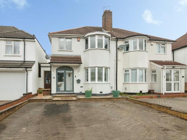 3 bedroom semi detached house for sale