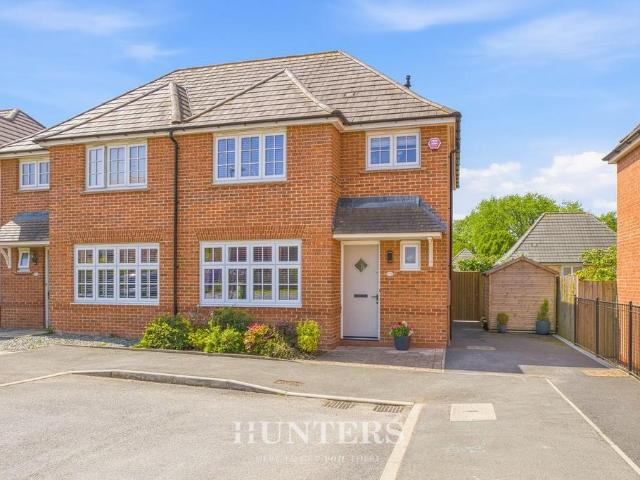 3 bedroom semi detached house for sale