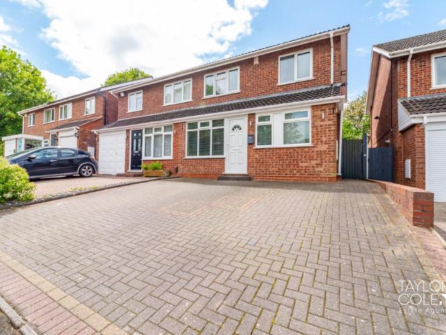 3 bedroom semi detached house for sale