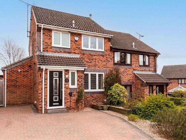 3 bedroom semi detached house for sale