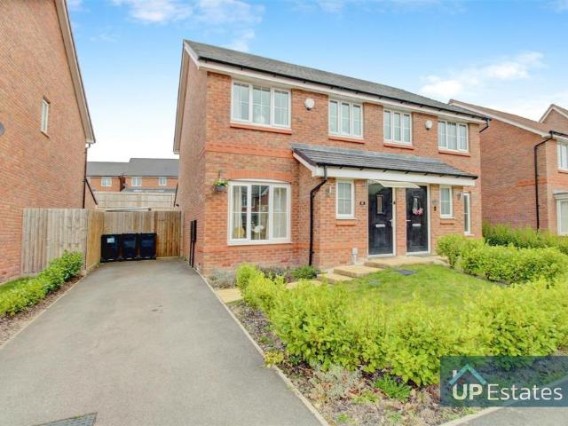 3 bedroom semi detached house for sale