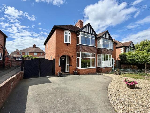 3 bedroom semi detached house for sale