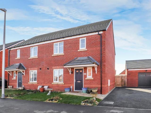 3 bedroom semi detached house for sale