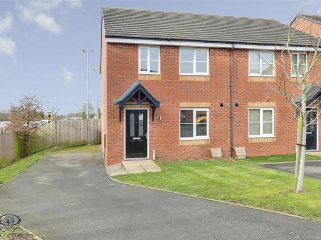 3 bedroom semi detached house for sale