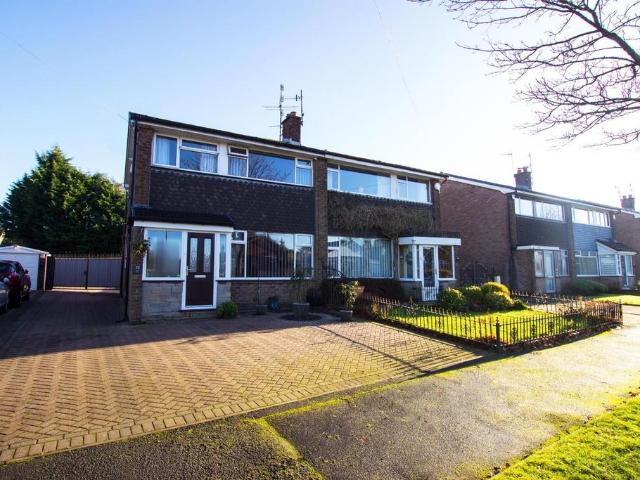 3 bedroom semi detached house for sale