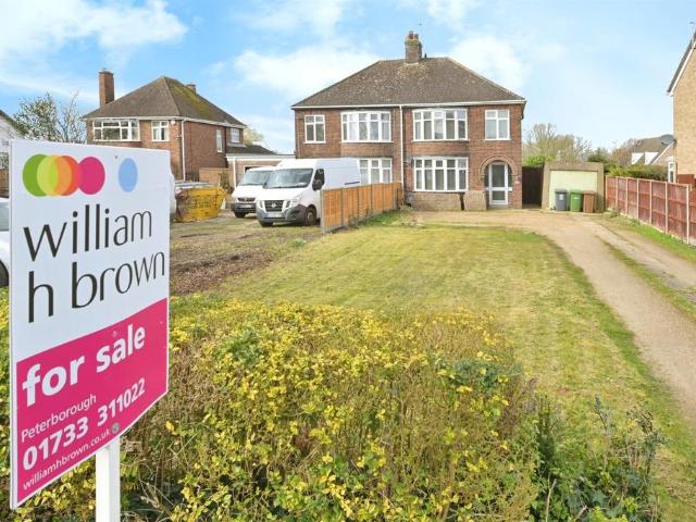 3 bedroom semi detached house for sale