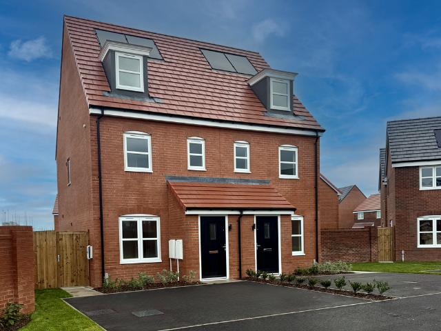 3 bedroom semi detached house for sale