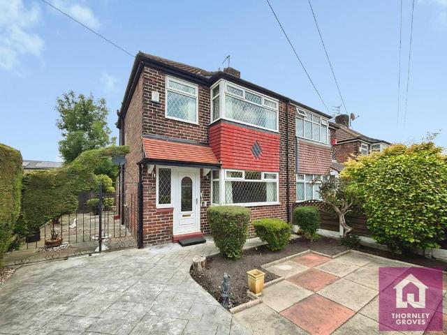 3 bedroom semi detached house for sale