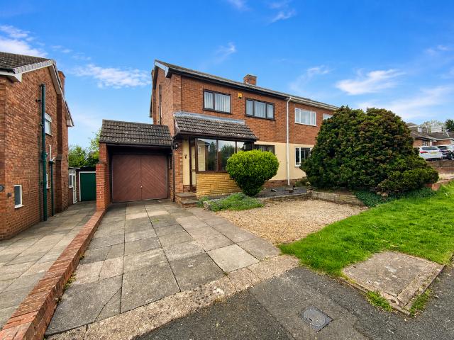 3 bedroom semi detached house for sale