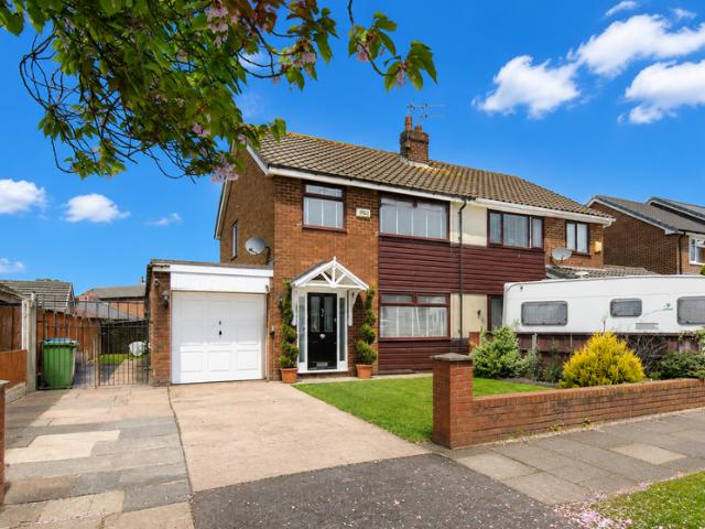 3 bedroom semi detached house for sale