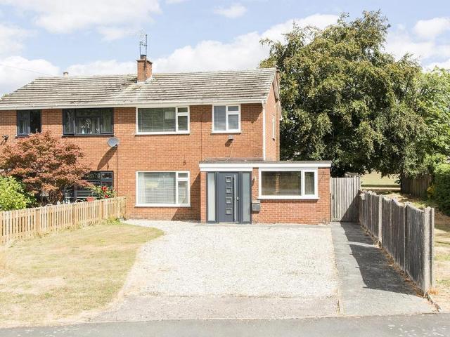 3 bedroom semi detached house for sale