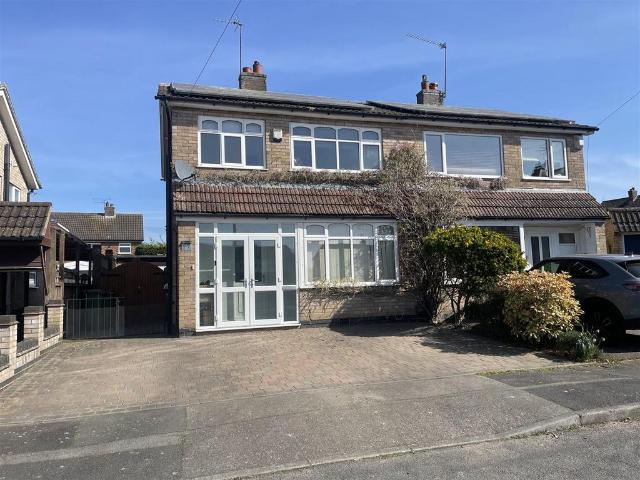 3 bedroom semi detached house for sale