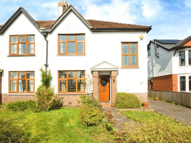 3 bedroom semi detached house for sale