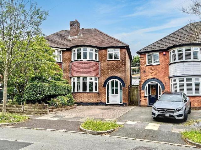 3 bedroom semi detached house for sale