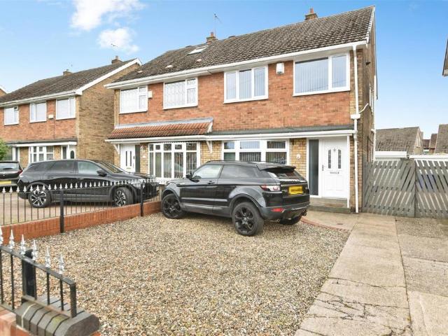 3 bedroom semi detached house for sale