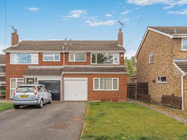 3 bedroom semi detached house for sale