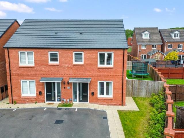 3 bedroom semi detached house for sale