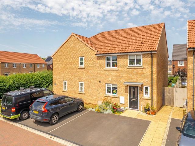 3 bedroom semi detached house for sale