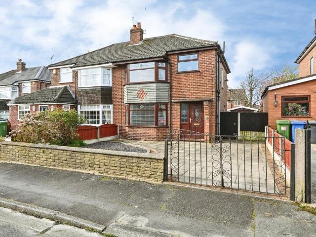 3 bedroom semi detached house for sale