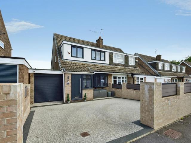3 bedroom semi detached house for sale