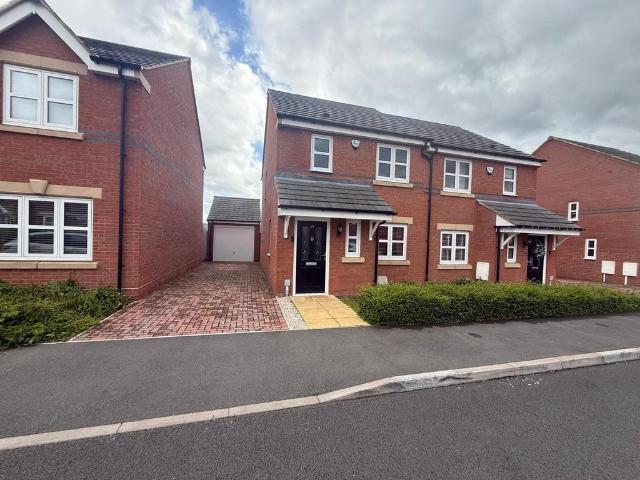 3 bedroom semi detached house for sale