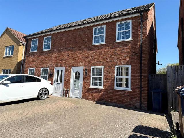 3 bedroom semi detached house for sale