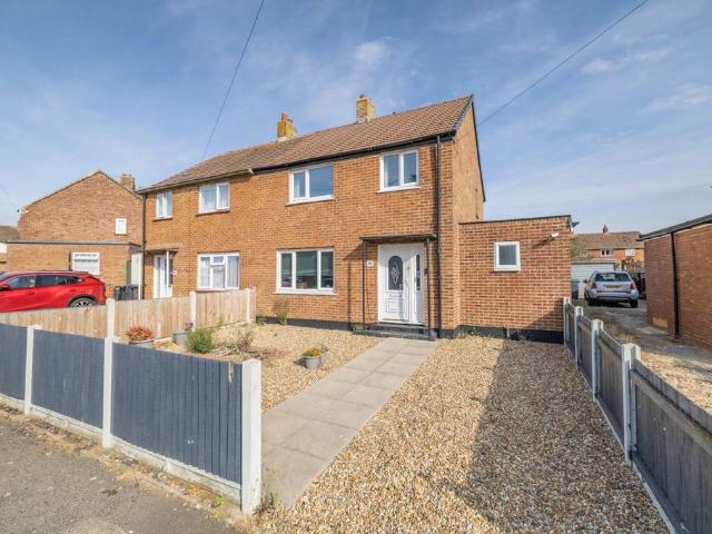 3 bedroom semi detached house for sale