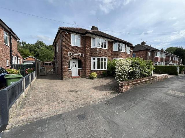 3 bedroom semi detached house for sale