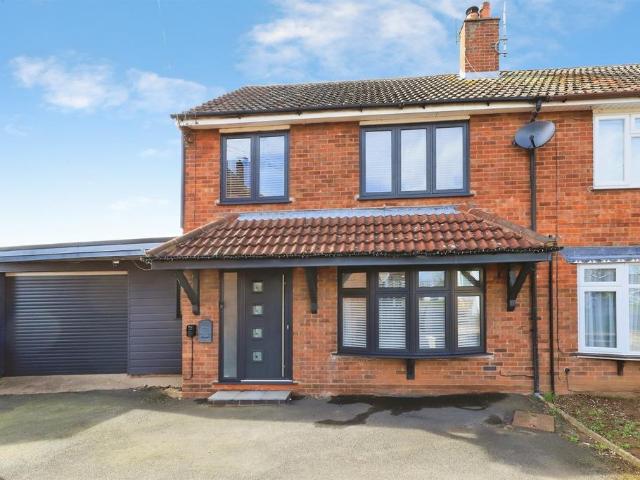 3 bedroom semi detached house for sale
