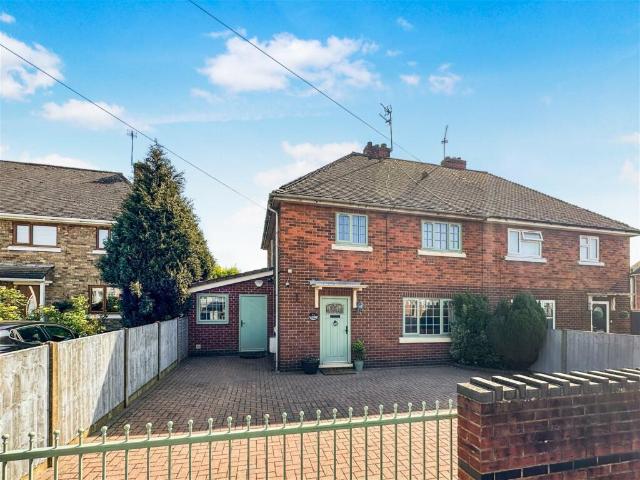 3 bedroom semi detached house for sale