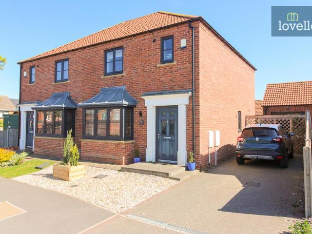 3 bedroom semi detached house for sale